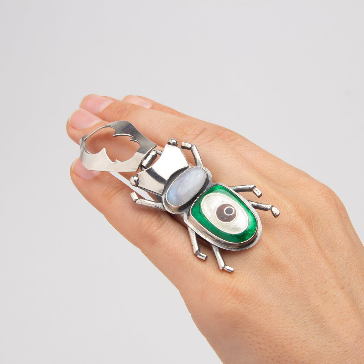 Katie Holland - EYE Pinch You – Danaca Design Gallery